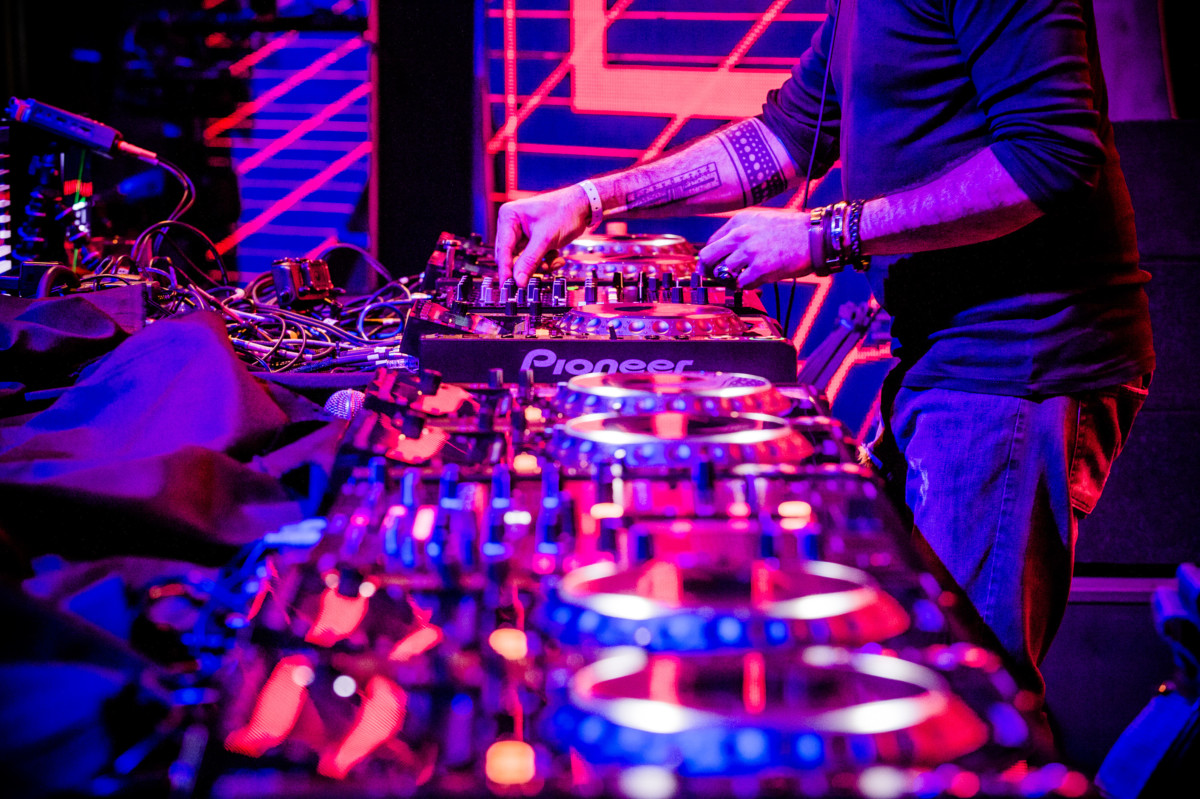 Fotos e Vídeos - Laroc